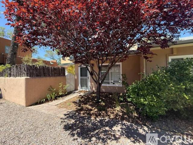 3 BR, 1 BA Apartment 208 Laughlin St, Santa Fe, NM 87505