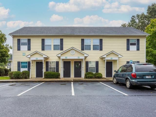 3 BR, 1 BA Apartment 209 South Main Street Unit 504, Wingate, NC 28174