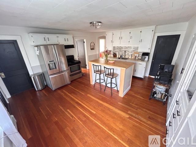3 BR, 1 BA Apartment 20 Porter Street, Unit Apt B, Biddeford, ME 04005