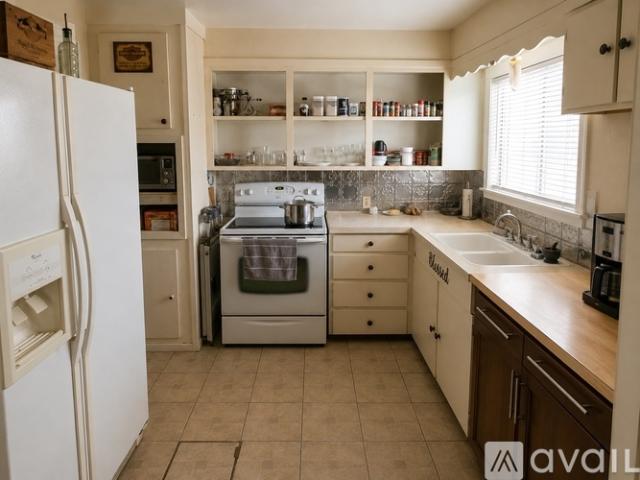 3 BR, 1 BA Apartment 213 Bee Alley, Unit C, Cibolo, TX 78108