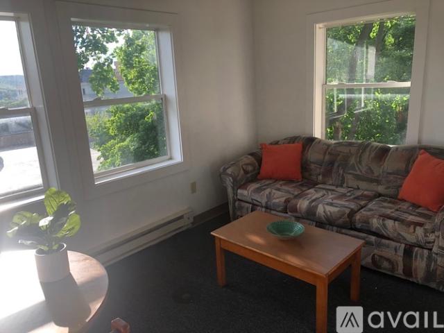 3 BR, 1 BA Apartment 210 Delaware Ave, Unit 4, Ithaca, NY 14850