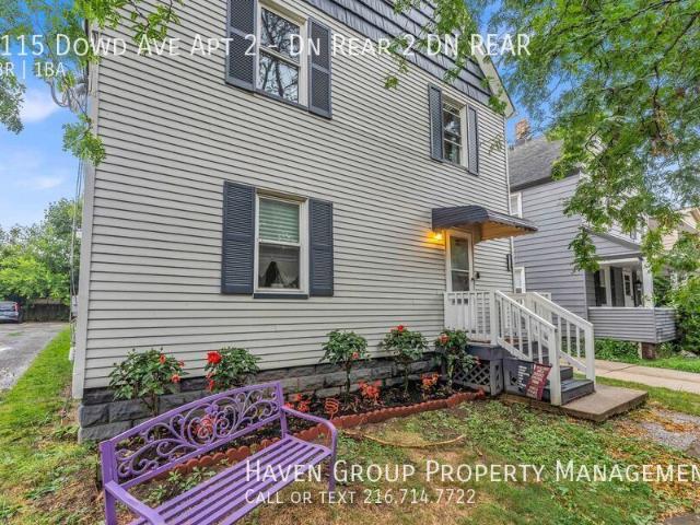 3 BR, 1 BA Apartment 2115 Dowd Ave Apt 2, Lakewood, OH 44107