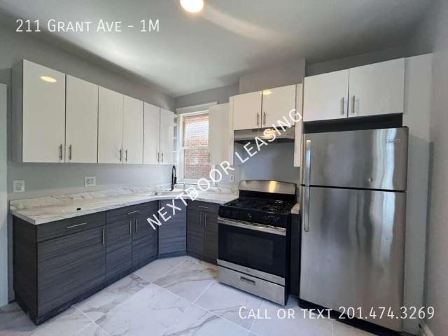 3 BR, 1 BA Apartment 211 Grant Ave, Jersey City, NJ 07305