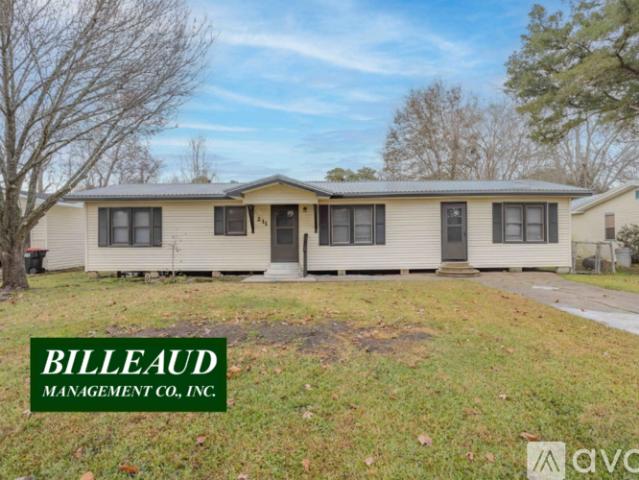 3 BR, 1 BA Apartment 211 Lana Dr, Lafayette, LA 70503