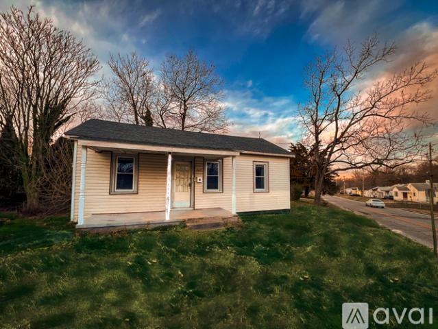 3 BR, 1 BA Apartment 2125 Dupuy Rd, Petersburg, VA 23803