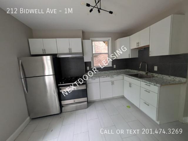 3 BR, 1 BA Apartment 212 Bidwell Ave, Jersey City, NJ 07305