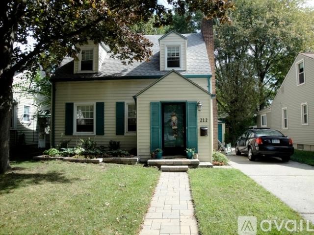 3 BR, 1 BA Apartment 212 North Alexander Avenue, Royal Oak, MI 48067