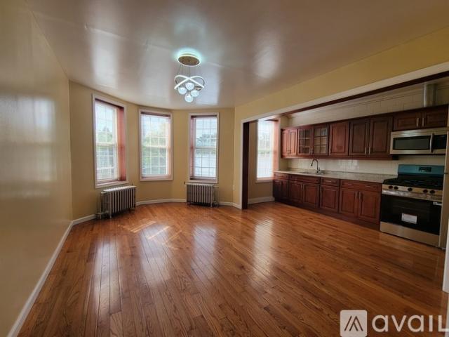 3 BR, 1 BA Apartment 214 Moffat St, Unit 2, Kings County, NY 11207
