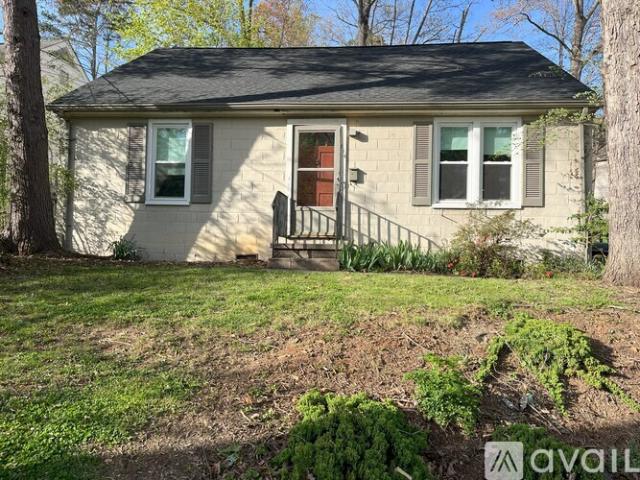 3 BR, 1 BA Apartment 214 Shamrock Road, Charlottesville, VA 22903