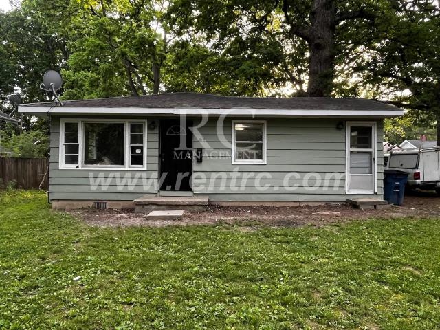 3 BR, 1 BA Apartment 218 Tennessee, Danville, IL 61832