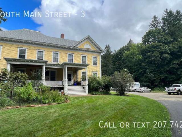 3 BR, 1 BA Apartment 223 South Main Street, Newmarket, NH 03857