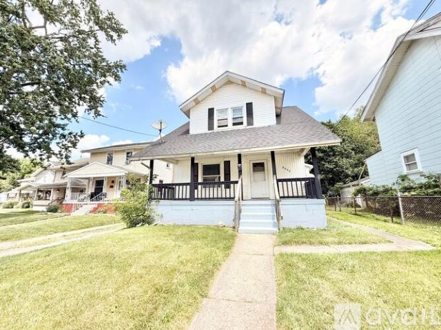 3 BR, 1 BA Apartment 2202 Brownlee Ave NE, Canton, OH 44705
