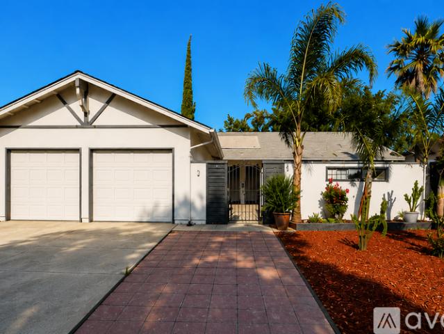 3 BR, 1 BA Apartment 2210 San Blas Court, Modesto, CA 95355