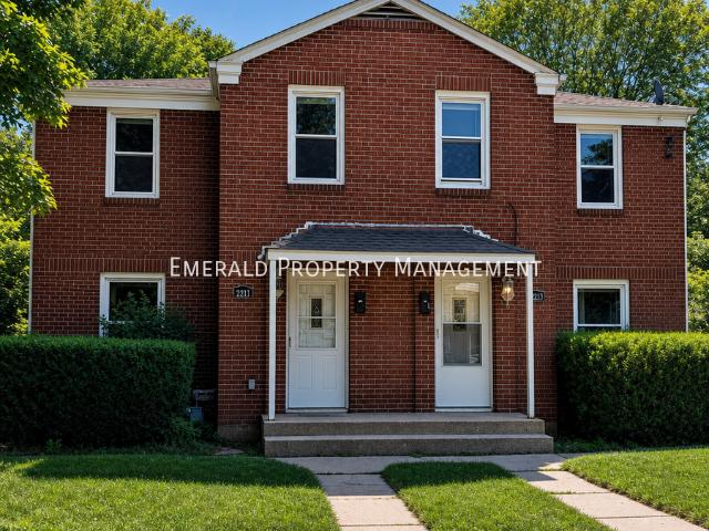 3 BR, 1 BA Apartment 2215 Hecker Ave, Rockford, IL 61103