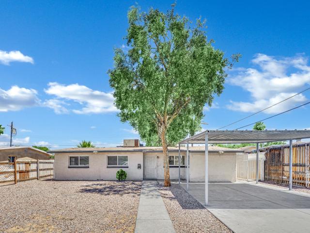 3 BR, 1 BA Apartment 2221 Santa Clara Dr, Las Vegas, NV 89104