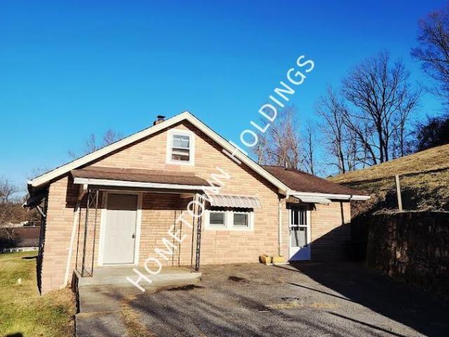 3 BR, 1 BA Apartment 224 Wausau St, Tazewell, VA 24651