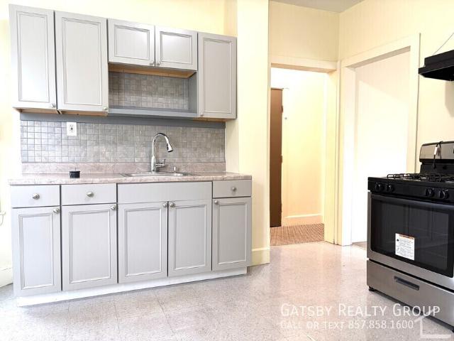 3 BR, 1 BA Apartment 22 Blaine St Boston, MA 02134
