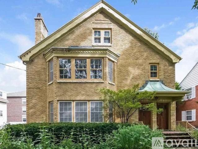 3 BR, 1 BA Apartment 2306 Kendall Avenue, Madison, WI 53726