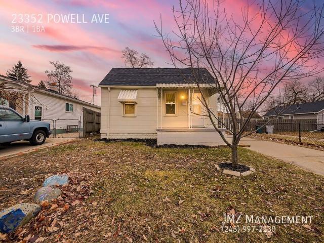 3 BR, 1 BA Apartment 23352 POWELL AVE, HAZEL PARK, MI 48030