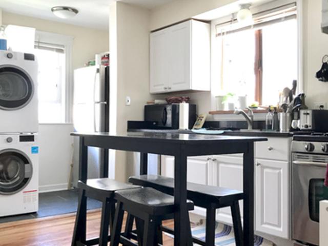 3 BR, 1 BA Apartment 236 Cedar St, Unit 2, Somerville, MA 02145
