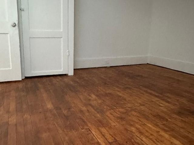 3 BR, 1 BA Apartment 239 Ashland Ave, Unit #2, Highwood, IL 60040