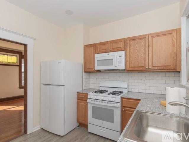 3 BR, 1 BA Apartment 23 Lincoln Avenue, Unit 2, Albany, NY 12206