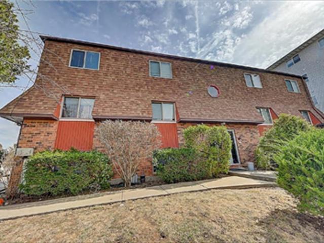 3 BR, 1 BA Apartment 34 Lincoln Ave, Iowa City, IA 52245