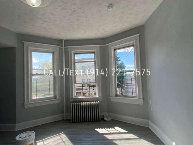 3 BR, 1 BA Apartment 34 Van Cortlandt Park Ave, Yonkers, NY 10701