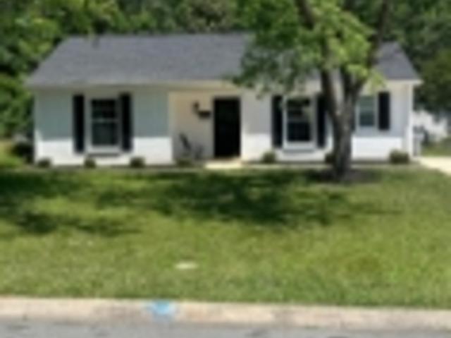 3 BR, 1 BA Apartment 3510 Cypress Pond Drive, Charlotte, NC 28269
