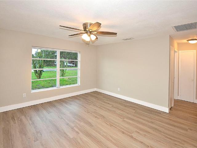 3 BR, 1 BA Apartment 355 6th Road Southwest, Vero Beach, FL 32962