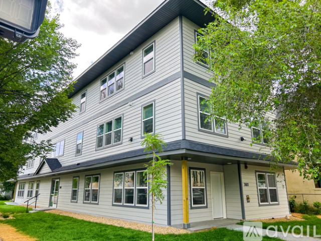 3 BR, 1 BA Apartment 3601 4th Avenue South, Unit 203, Minneapolis, MN 55409