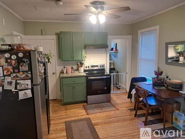 3 BR, 1 BA Apartment 377 Pearl Street, Unit 1, Manchester, NH 03104