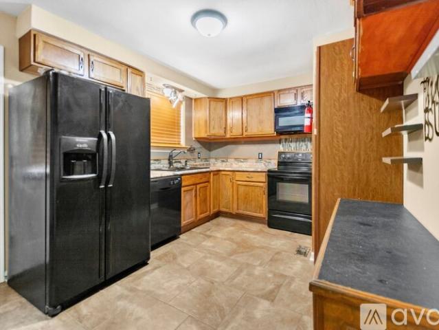 3 BR, 1 BA Apartment 374 Treeland Drive, Clarksville, TN 37040