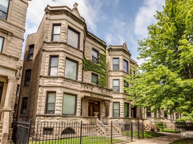 3 BR, 1 BA Apartment 3752 North Magnolia Avenue, Chicago, IL 60613