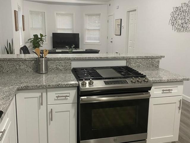 3 BR, 1 BA Apartment 383 Academy Avenue, Unit 2, Providence, RI 02908