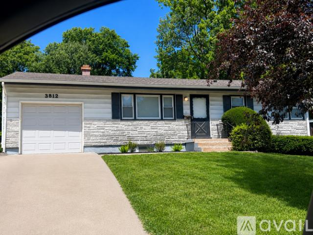 3 BR, 1 BA Apartment 3812 South Main Street, Independence, MO 64055