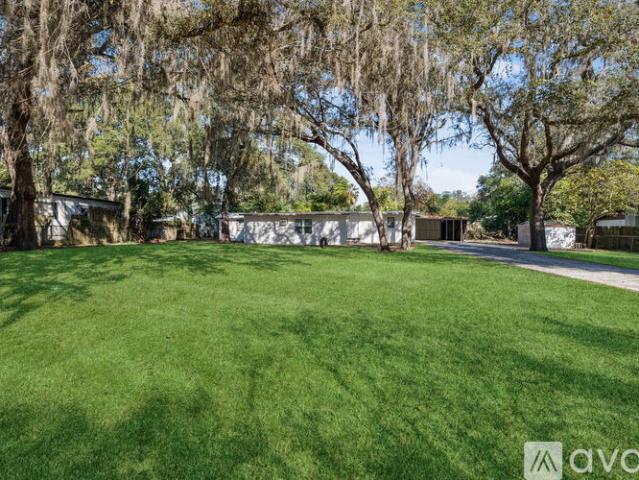 3 BR, 1 BA Apartment 38341 Palm Grove Dr, Zephyrhills, FL 33542