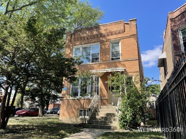 3 BR, 1 BA Apartment 3900 N Sawyer Ave, Chicago, IL 60618