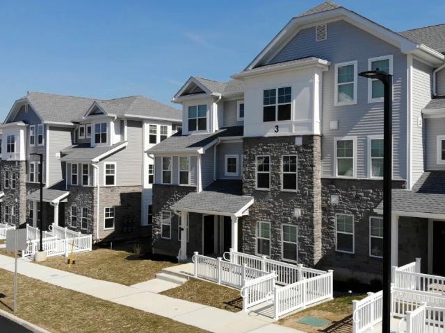 3 BR, 1 BA Apartment 3911 Federal St Pennsauken, NJ 08110