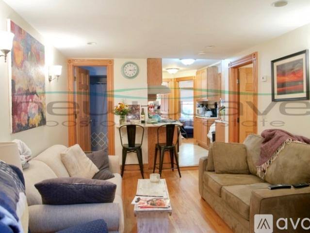 3 BR, 1 BA Apartment 39 Charles St, Unit 4, Boston, MA 02114