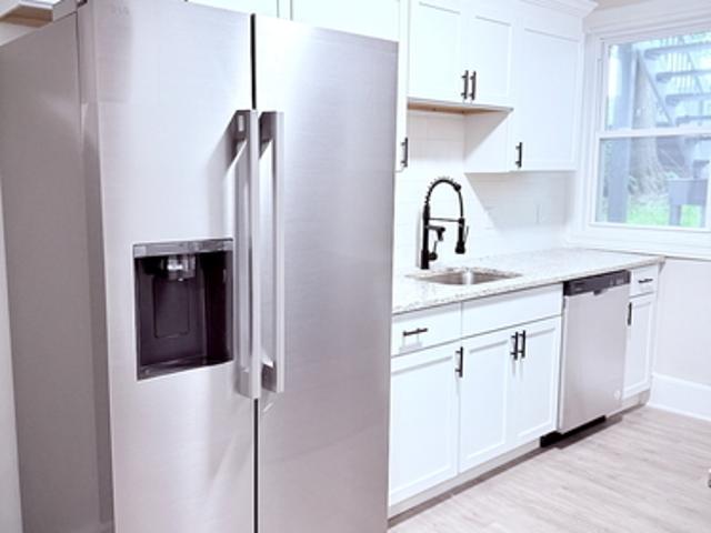 3 BR, 1 BA Apartment 39 Southfield Ave, Stamford, CT 06902