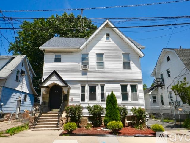 3 BR, 1 BA Apartment 39 Unity Ave, Unit 1, Newark, NJ 07106