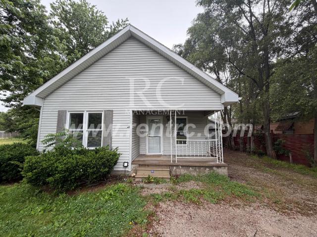 3 BR, 1 BA Apartment 303 12th, Georgetown, IL 61846