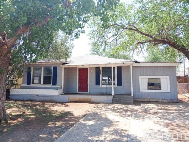 3 BR, 1 BA Apartment 303 39th St, Lubbock, TX 79404