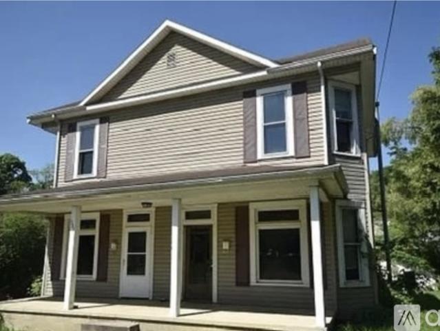 3 BR, 1 BA Apartment 301 Fort Street, Unit B, Nelsonville, OH 45764