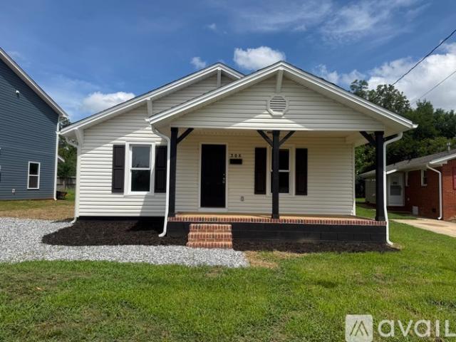 3 BR, 1 BA Apartment 306 Osborne Pl, High Point, NC 27260