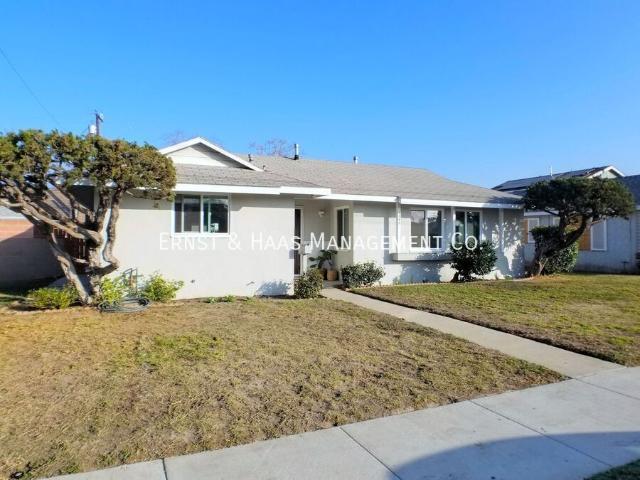 3 BR, 1 BA Apartment 3080 Palo Verde Ave Long Beach, CA 90808
