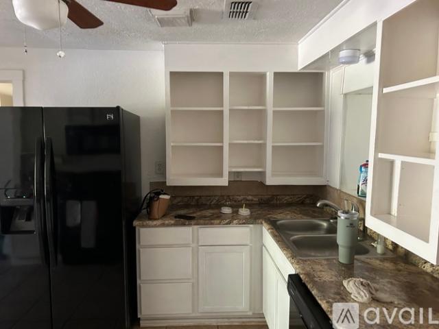 3 BR, 1 BA Apartment 308 West Williams Street, Saint Jo, TX 76265