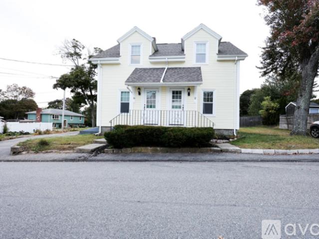 3 BR, 1 BA Apartment 30 Sheppard Ave, Unit 30, Braintree, MA 02184
