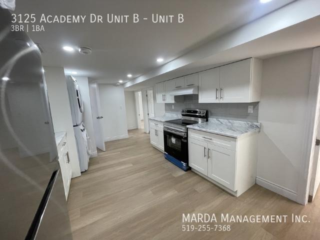 3 BR, 1 BA Apartment 3125 Academy Dr Unit B, Windsor, ON N9E 2H5